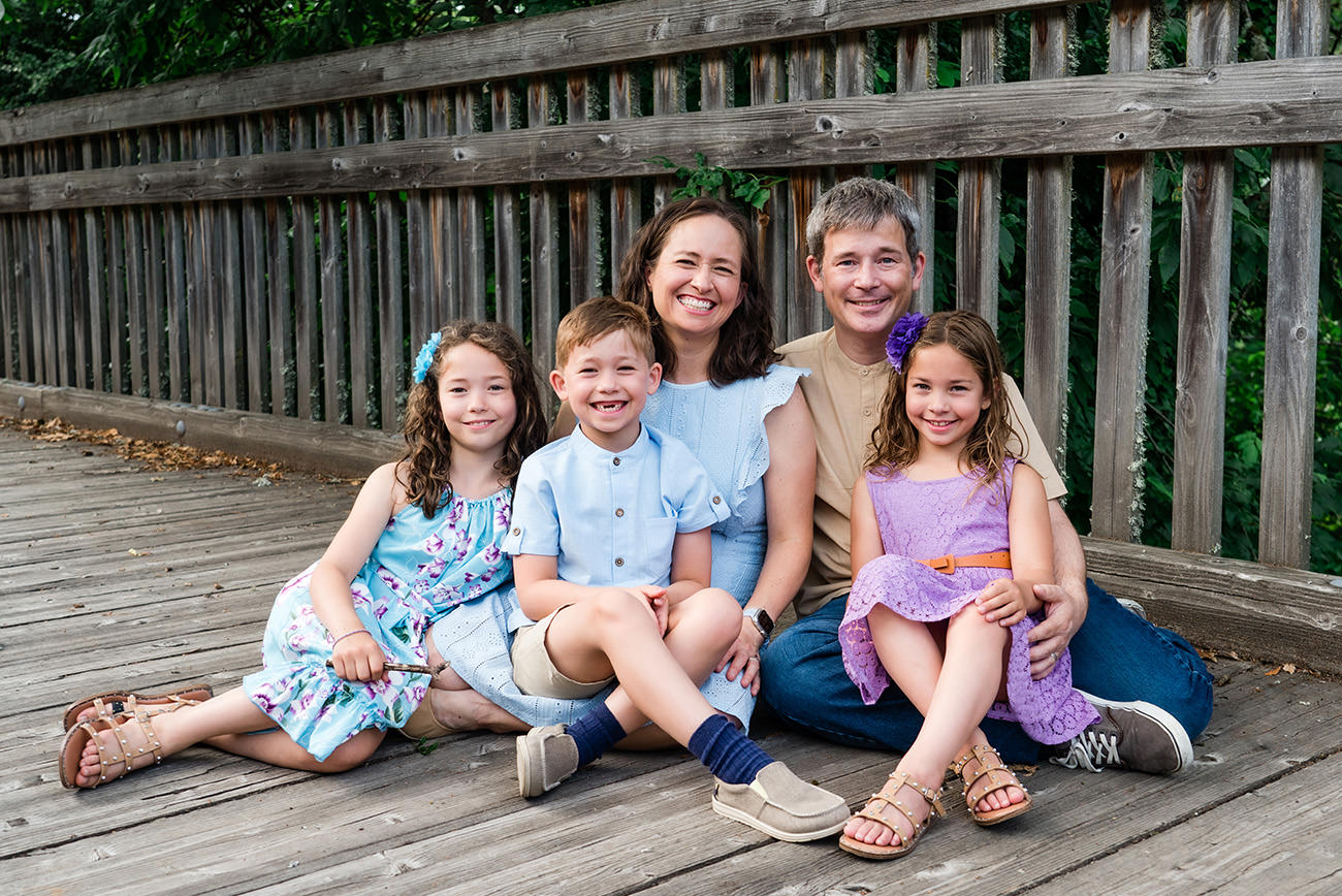 Holiday Gift Certificate for Spring Family Portrait Mini-Sessions 2024
